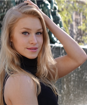 Musikalartist Emma Pucek på StagePool